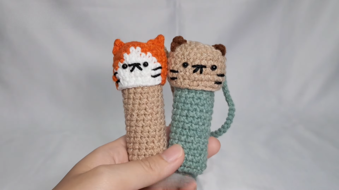 Crochet Oreo Cookie Man Keychain Amigurumi Patterns